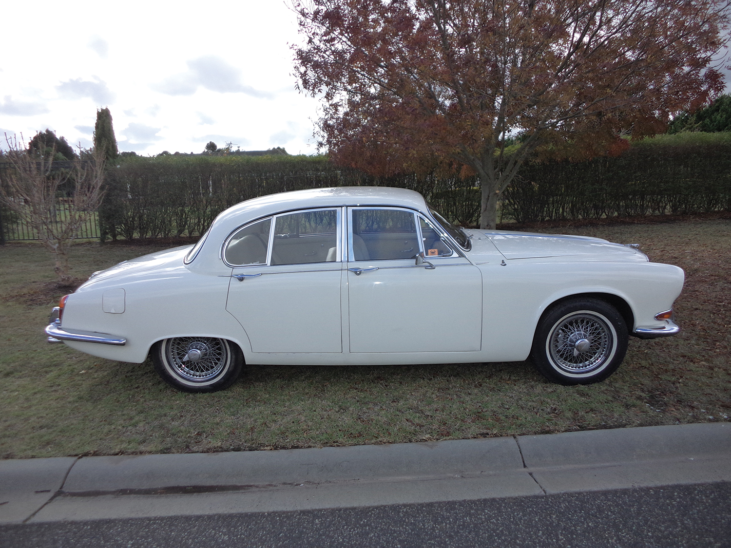 1968 JAGUAR 420 COMPACT 4.2 LITRE SALOON - JCMD5004231 - JUST CARS